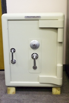 2215 Chatwood Milner Duplex Anti Blowpipe High Security Safe - lackasafe
