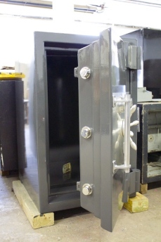 Bischoff Summit 3620 TRTL30X6 High Security Reconditioned Safe - lackasafe