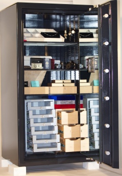 Impeccable Security Safe for the Affluent - Elite Diamond Dealer ...