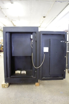 Used Bank Equipment - Hamilton Night Depository TL30 High Security Drop ...