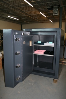High End Safes Built to Protect Millions in Diamonds Gold Cash - lackasafe