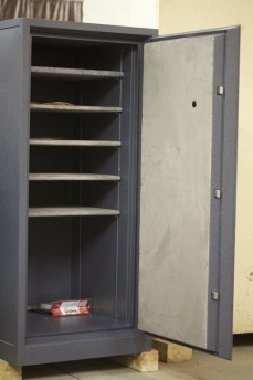 Gardall 4820 Large Fire Safe Showroom Model Safe - Lacka Safe New ...