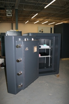 High End Safes Built to Protect Millions in Diamonds Gold Cash - lackasafe