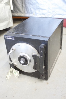 Used Amsec Round Door TL15 High Security Money Chest Safe - lackasafe