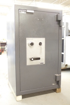 Used AmVault 4524 UL TL30 High Security Safe - lackasafe