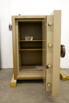Used SLS Columbia TRTL30X6 Model 3520 High Security Safe - lackasafe