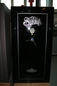 Summit Rainier Gun Safe Model SR25G Showroom Model